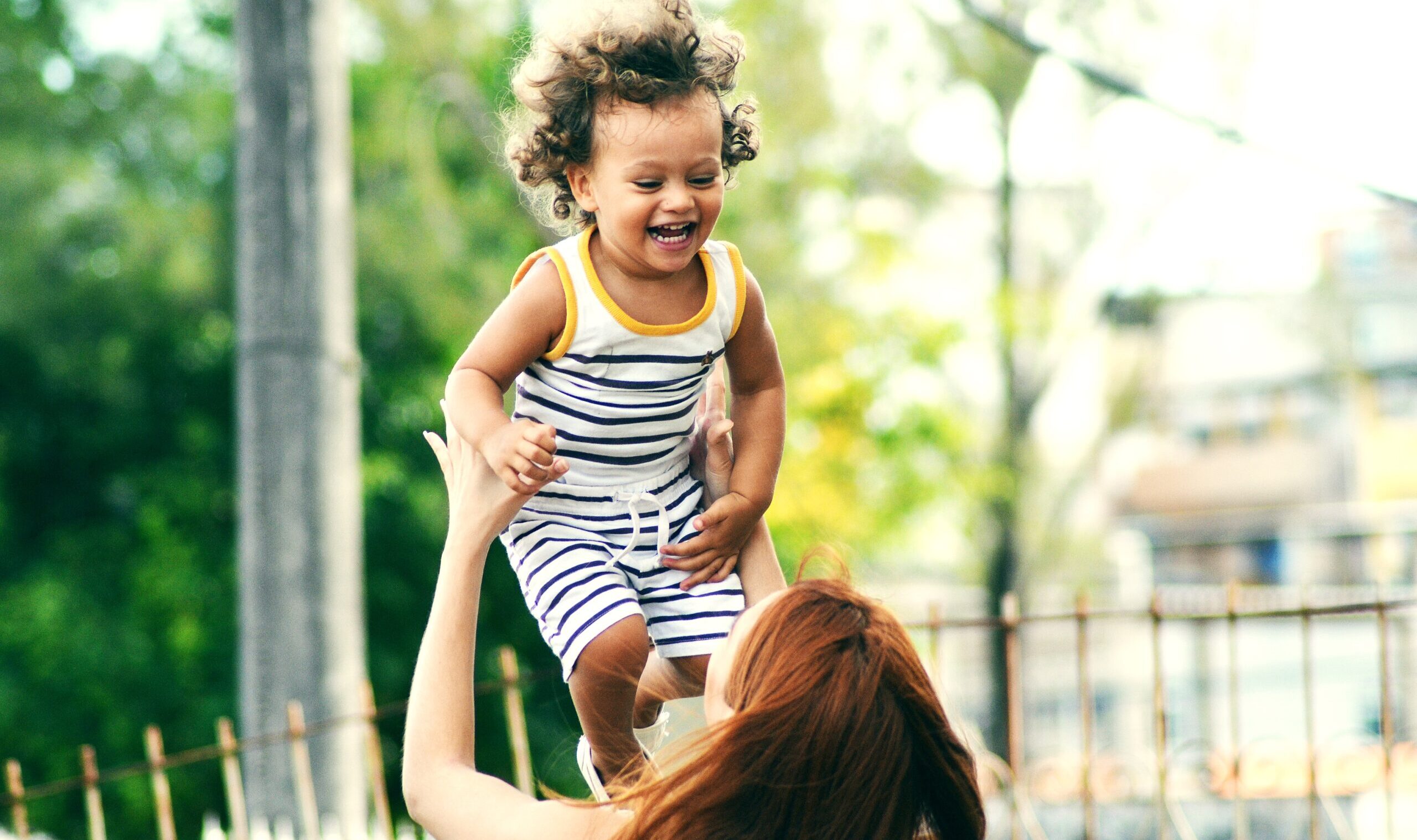 Watch Your Back When Picking Up Your Child—Literally - parentztalk.com